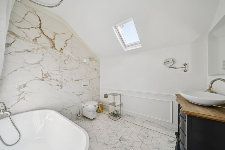 Sale Luxury house Garches 9 Rooms 280 m²